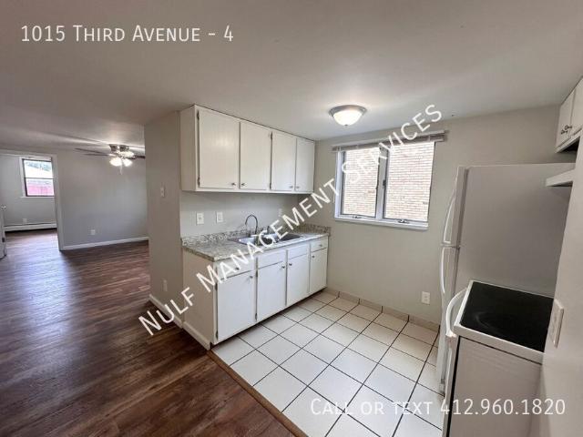 2 BR, 1 BA Apartment 1015 Third Avenue, Coraopolis, PA 15108