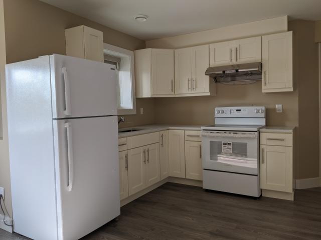 2 BR, 1 BA Apartment 10166 Jackson Rd, Maple Ridge, BC V2W 0H1