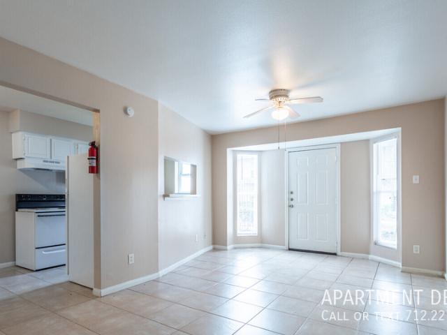 2 BR, 1 BA Apartment 1016 S Wayside DrÂ, Houston, TX 77023