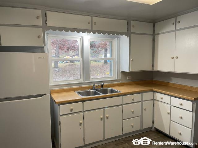 2 BR, 1 BA Apartment 10171 26th Ave, Eau Claire, WI 54703