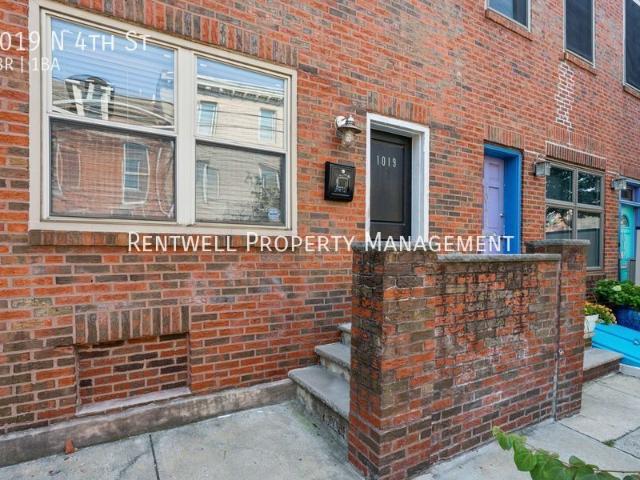2 BR, 1 BA Apartment 1019 N 4th St, Philadelphia, PA 19123