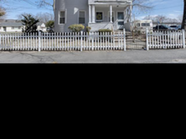 2 BR, 1 BA Apartment 101 Greenwood Street, Unit 2, Worcester, MA 01607