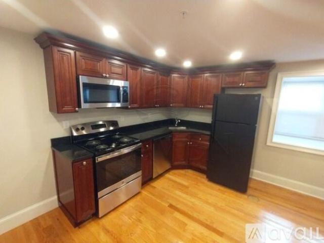 2 BR, 1 BA Apartment 101 Morse St, Unit 108, Watertown, MA 02472