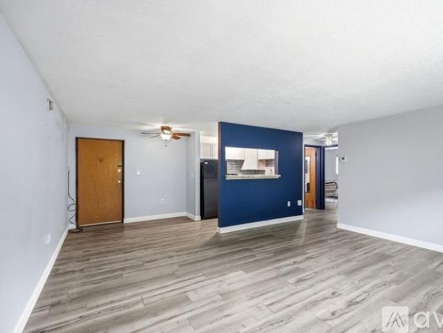 2 BR, 1 BA Apartment 101 South Rocky River Drive, Berea, OH 44017