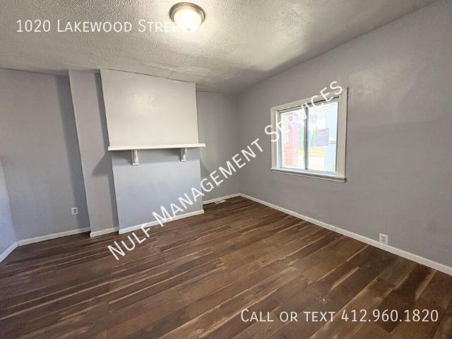 2 BR, 1 BA Apartment 1020 Lakewood Street, Pittsburgh, PA 15220