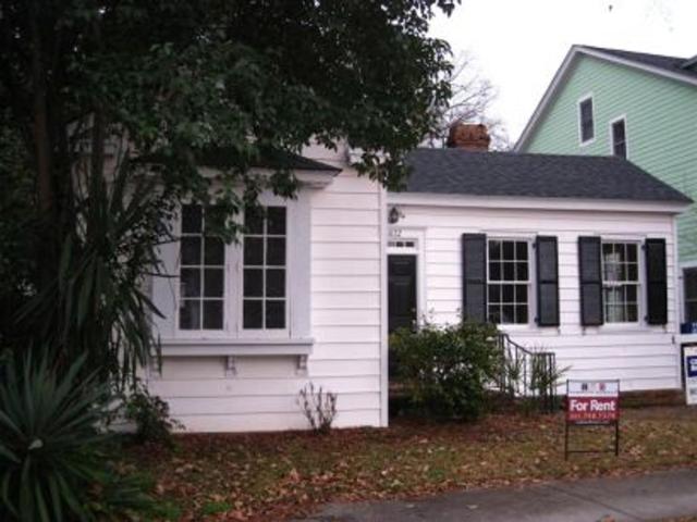 2 BR, 1 BA Apartment 1022 Henderson Street, Columbia, SC 29201