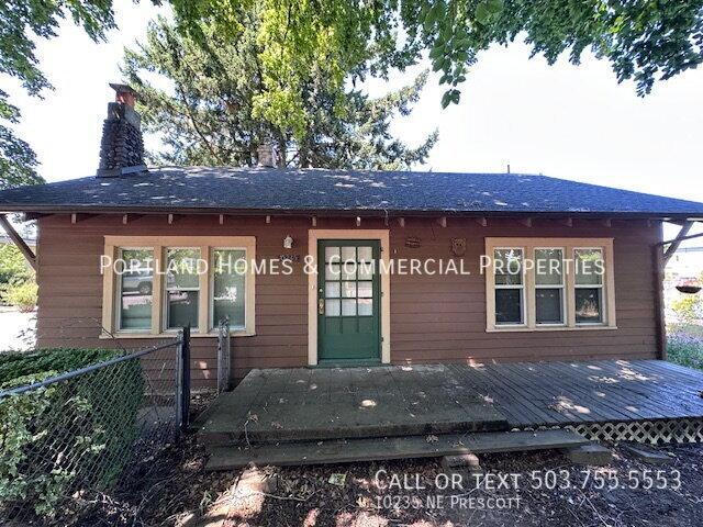 2 BR, 1 BA Apartment 10235 NE Prescott, Portland, OR 97220