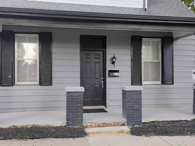 2 BR, 1 BA Apartment 1024 South Charles Street, Belleville, IL 62220