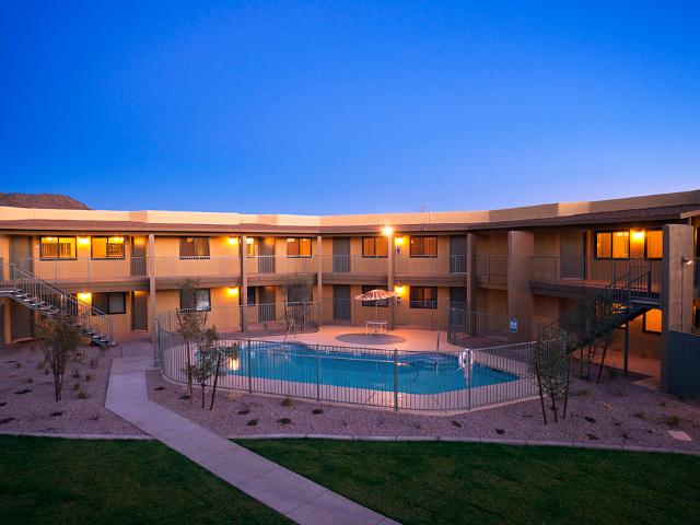 2 BR, 1 BA Apartment 1025 West Cochise Drive Unit 207, Phoenix, AZ 85021