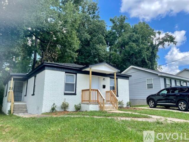 2 BR, 1 BA Apartment 1028 Mc Arthur Ave, Unit B Back, Charlotte, NC 28206