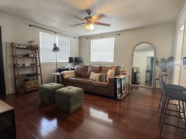 2 BR, 1 BA Apartment 102 West Cayuga Street, Tampa, FL 33603