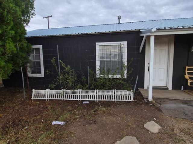 2 BR, 1 BA Apartment 102 N. 11th St Canyon, TX 79015