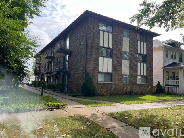 2 BR, 1 BA Apartment 1030 Dunlop Avenue, Unit 2, Forest Park, IL 60130