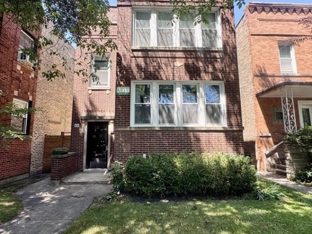 2 BR, 1 BA Apartment 1031 Cleveland St, Evanston, IL 60202