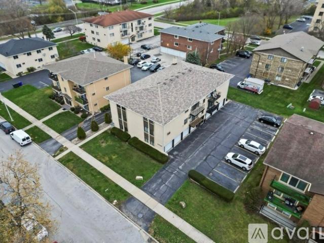 2 BR, 1 BA Apartment 10323 Mayfield Avenue, Unit 2D, Oak Lawn, IL 60453