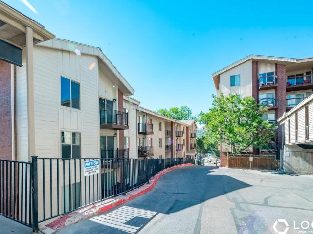 2 BR, 1 BA Apartment 1032 East 400 South Apt, Salt Lake City, UT 84102