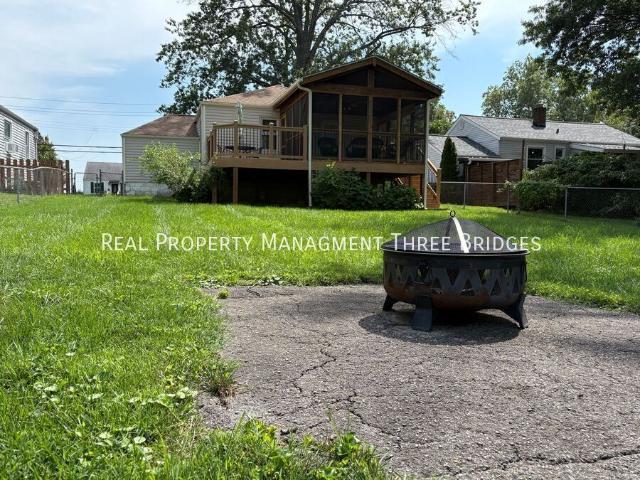 2 BR, 1 BA Apartment 10335 Lackland Rd Overland, MO 63114