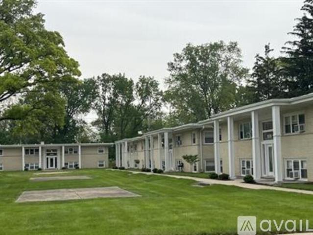 2 BR, 1 BA Apartment 1036 E Division St, Unit C, Lombard, IL 60148