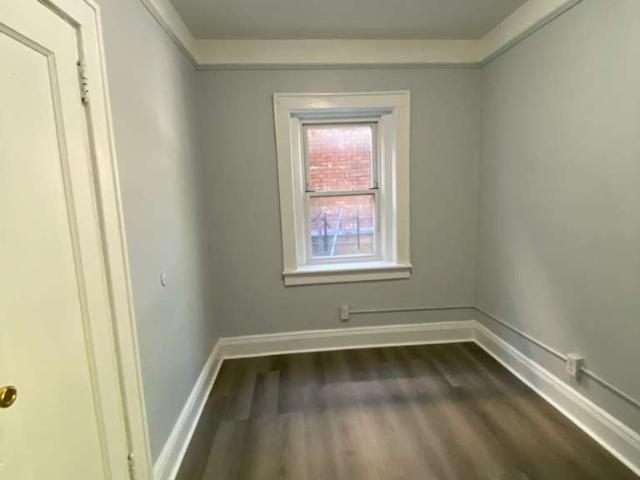 2 BR, 1 BA Apartment 107 Elm St, Yonkers, NY 10701