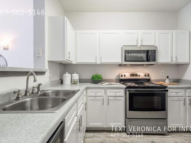 2 BR, 1 BA Apartment 1045 15th Place Suite 159, Plano, TX 75074