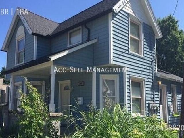 2 BR, 1 BA Apartment 104 Diamond Ave SE, Grand Rapids, MI 49504