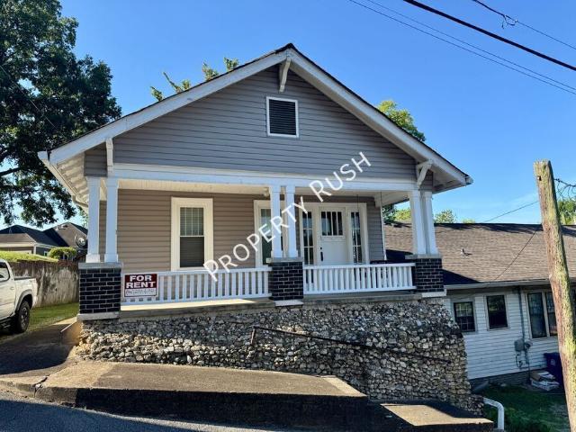 2 BR, 1 BA Apartment 104 E Kent St Chattanooga, TN 37405