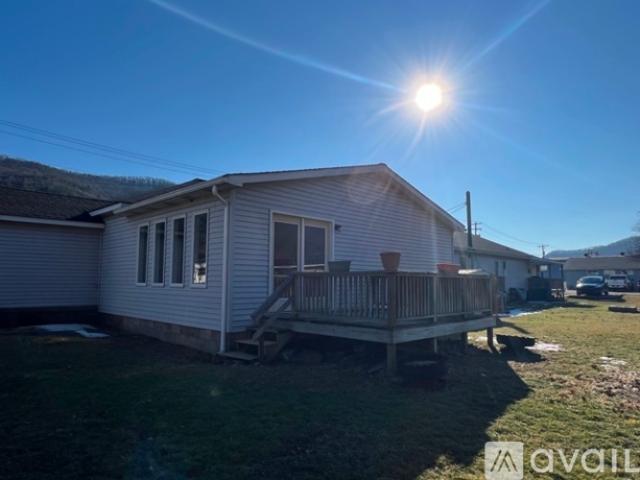 2 BR, 1 BA Apartment 104 E 2nd St, Unit 0, Emporium, PA 15834