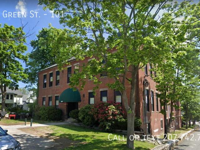 2 BR, 1 BA Apartment 104 Green St Somersworth, NH 03878