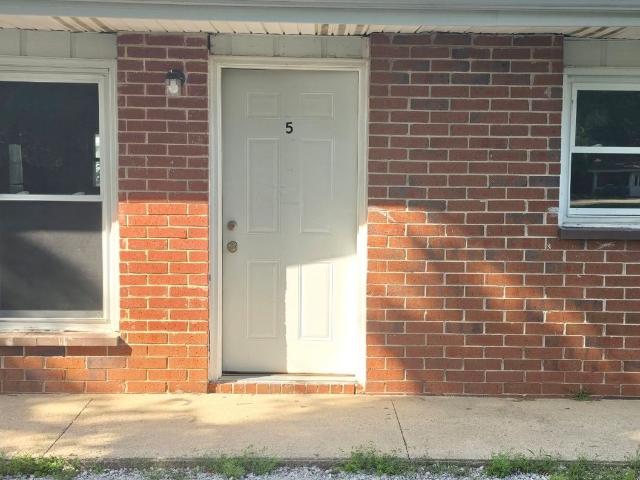 2 BR, 1 BA Apartment 104 S Prettyman St Unit 5 Prettyman Unit, Knox, IN 46534