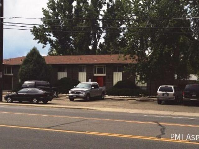 2 BR, 1 BA Apartment 1050 17th Ave., Longmont, CO 80501
