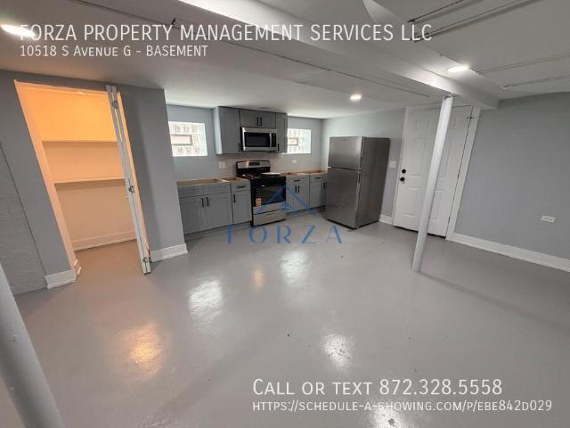 2 BR, 1 BA Apartment 10518 S Avenue G, Chicago, IL 60617