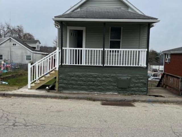 2 BR, 1 BA Apartment 105 Elm Avenue, Monessen, PA 15062