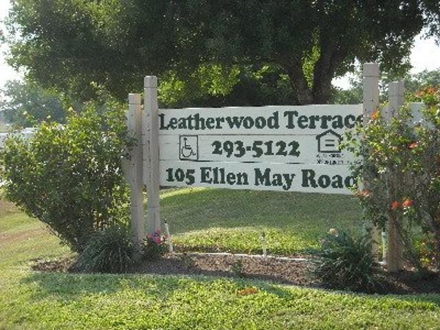 2 BR, 1 BA Apartment 105 Ellen May Rd Yoakum, TX 77995