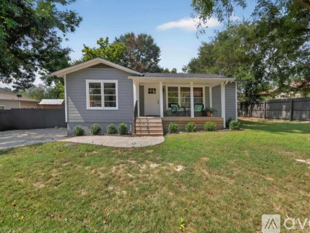 2 BR, 1 BA Apartment 105 Holcomb Street, Frankston, TX 75763