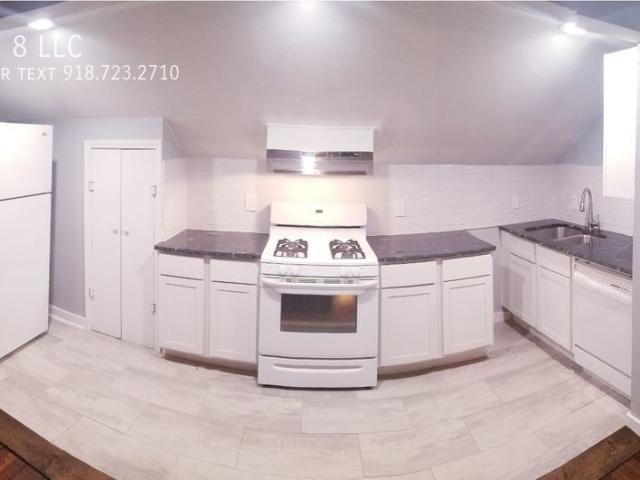 2 BR, 1 BA Apartment 105 N Xanthus Ave, Tulsa, OK 74110