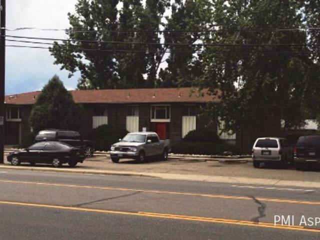 2 BR, 1 BA Apartment 1060 17th Ave Longmont, CO 80501