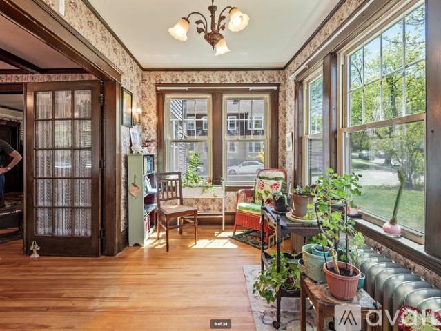2 BR, 1 BA Apartment 1066 Pleasant St, Unit 1, Worcester, MA 01602