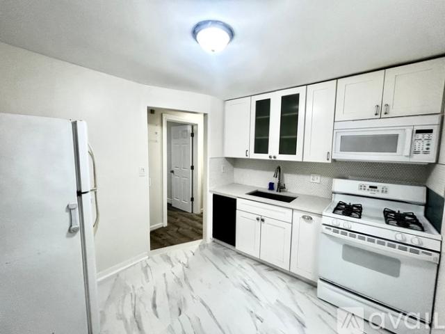 2 BR, 1 BA Apartment 1078 East Main Street, Unit 2, Stamford, CT 06902