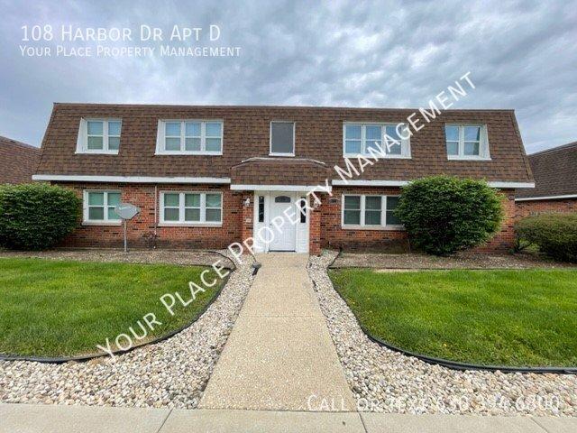 2 BR, 1 BA Apartment 108 Harbor Dr Apt D, Oswego, IL 60543