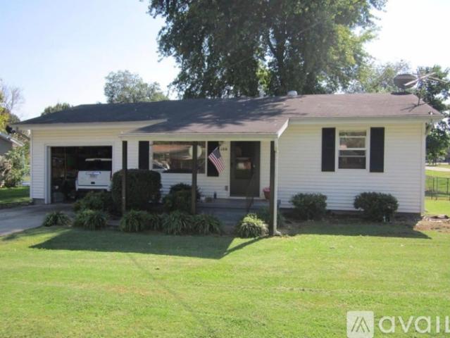 2 BR, 1 BA Apartment 108 N Prospect Ave, Nixa, MO 65714