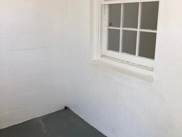 2 BR, 1 BA Apartment 109 NE 2nd Ave, Hallandale Beach, FL 33009