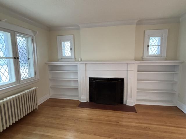 2 BR, 1 BA Apartment 109 Ruskin St, Ottawa, ON K1Y 4B4