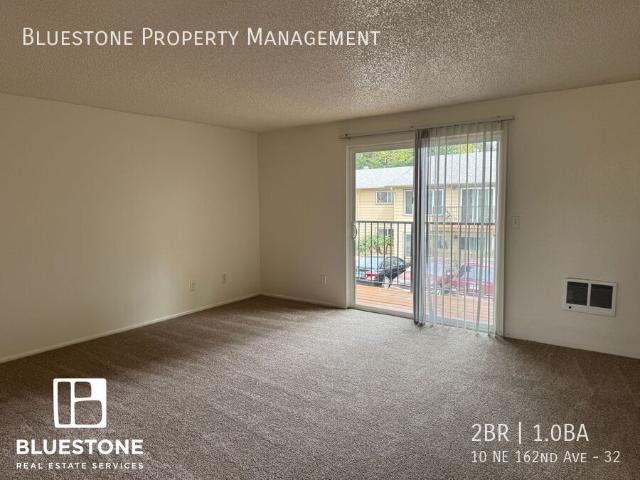 2 BR, 1 BA Apartment 10 NE 162nd Ave, Portland, OR 97230