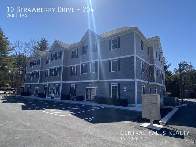 2 BR, 1 BA Apartment 10 Strawberry Drive, Dover, NH 03820