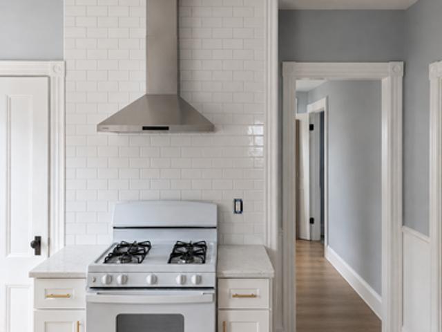 2 BR, 1 BA Apartment 10 Vale Street, Unit 2, Providence, RI 02908