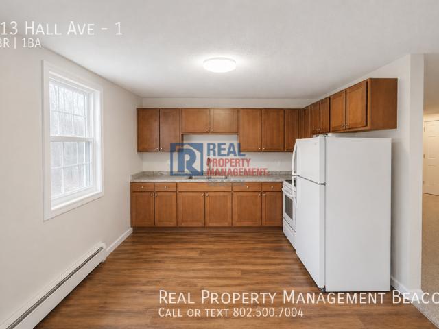 2 BR, 1 BA Apartment 113 Hall Ave, Henniker, NH 03242