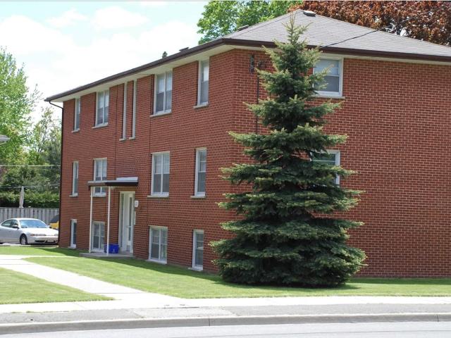 2 BR, 1 BA Apartment 113 Rossland Road East, Oshawa, ON L1K 2E8