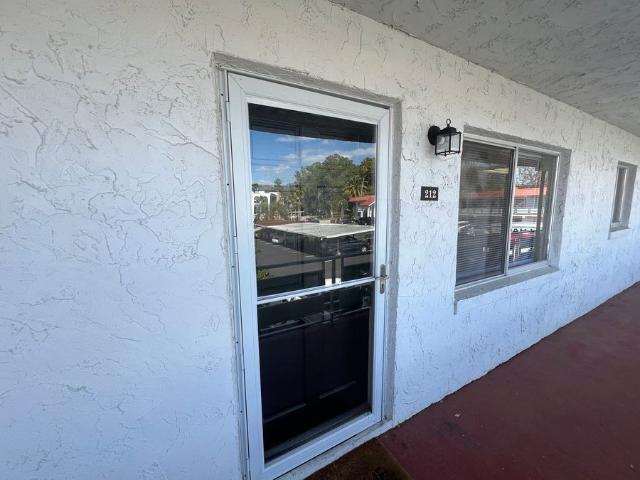 2 BR, 1 BA Apartment 1100 Martinique Drive, Winter Haven, FL 33884