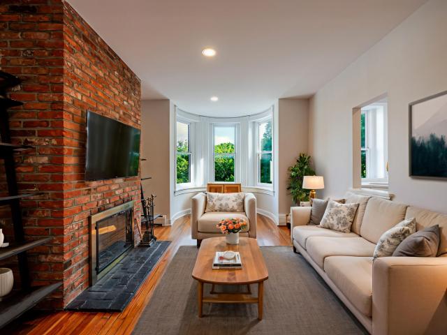 2 BR, 1 BA Apartment 1105 E Capitol St SE, Washington, DC 20003