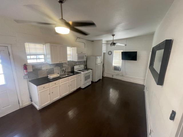 2 BR, 1 BA Apartment 1105 East 6th Street, Austin, TX 78702